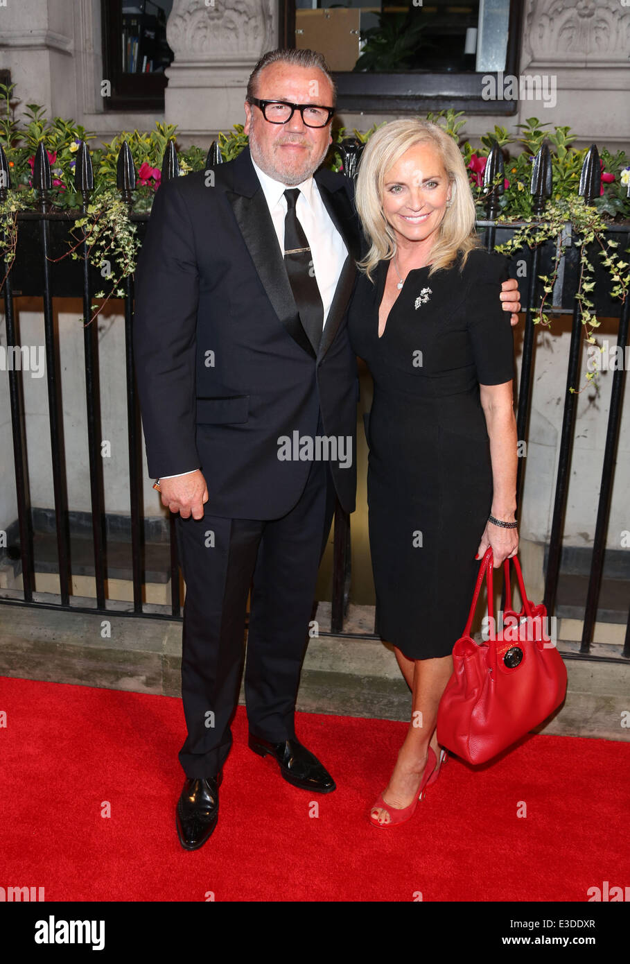 Ray winstone with his wife elaine winstone hi-res stock photography and ...