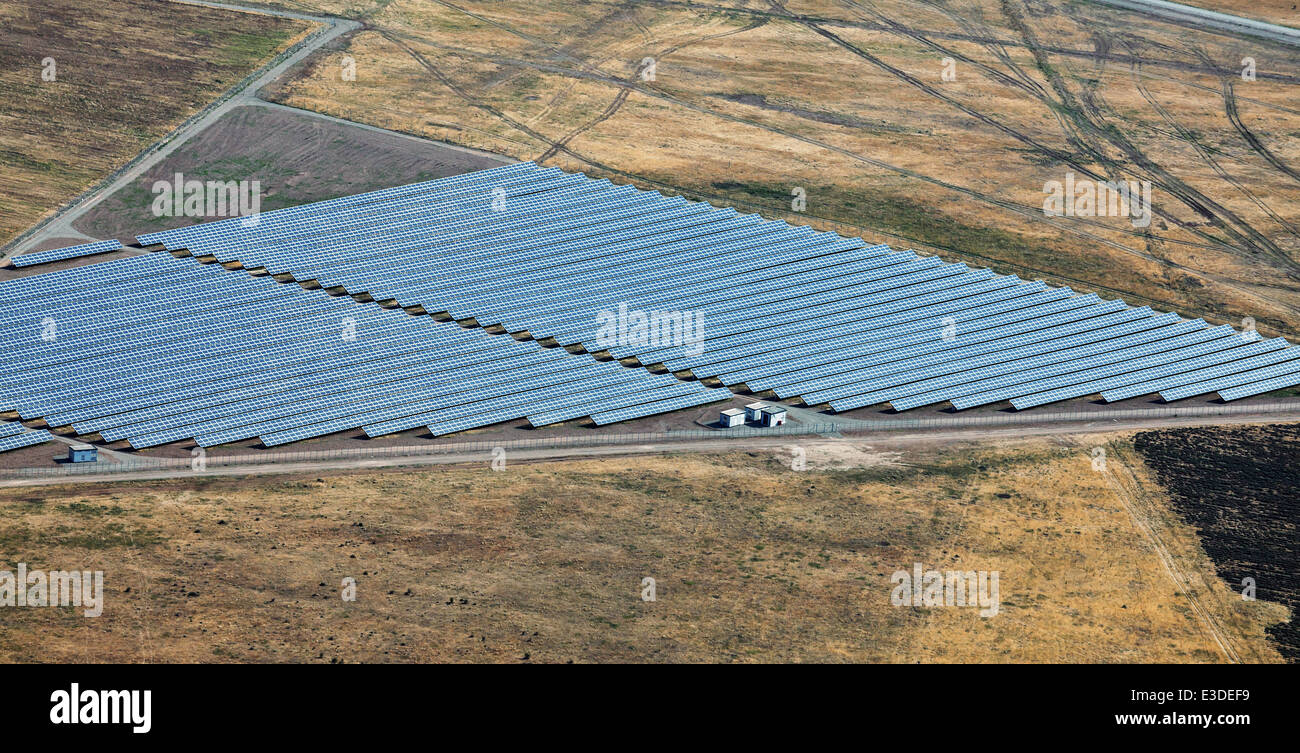 Power plant using renewable solar energy Stock Photo - Alamy