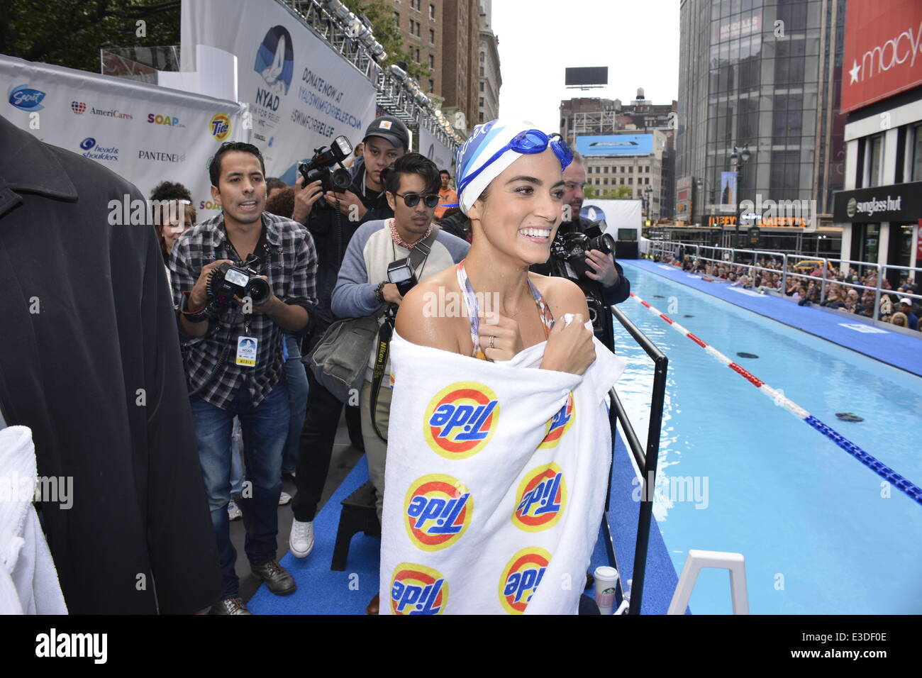 'Swim for Relief' benefiting Hurricane Sandy Recovery at Herald Square ...