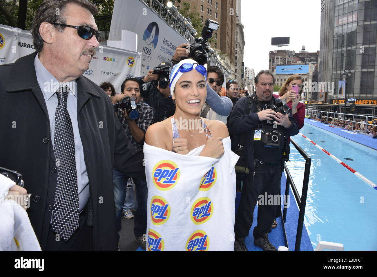 'Swim for Relief' benefiting Hurricane Sandy Recovery at Herald Square ...