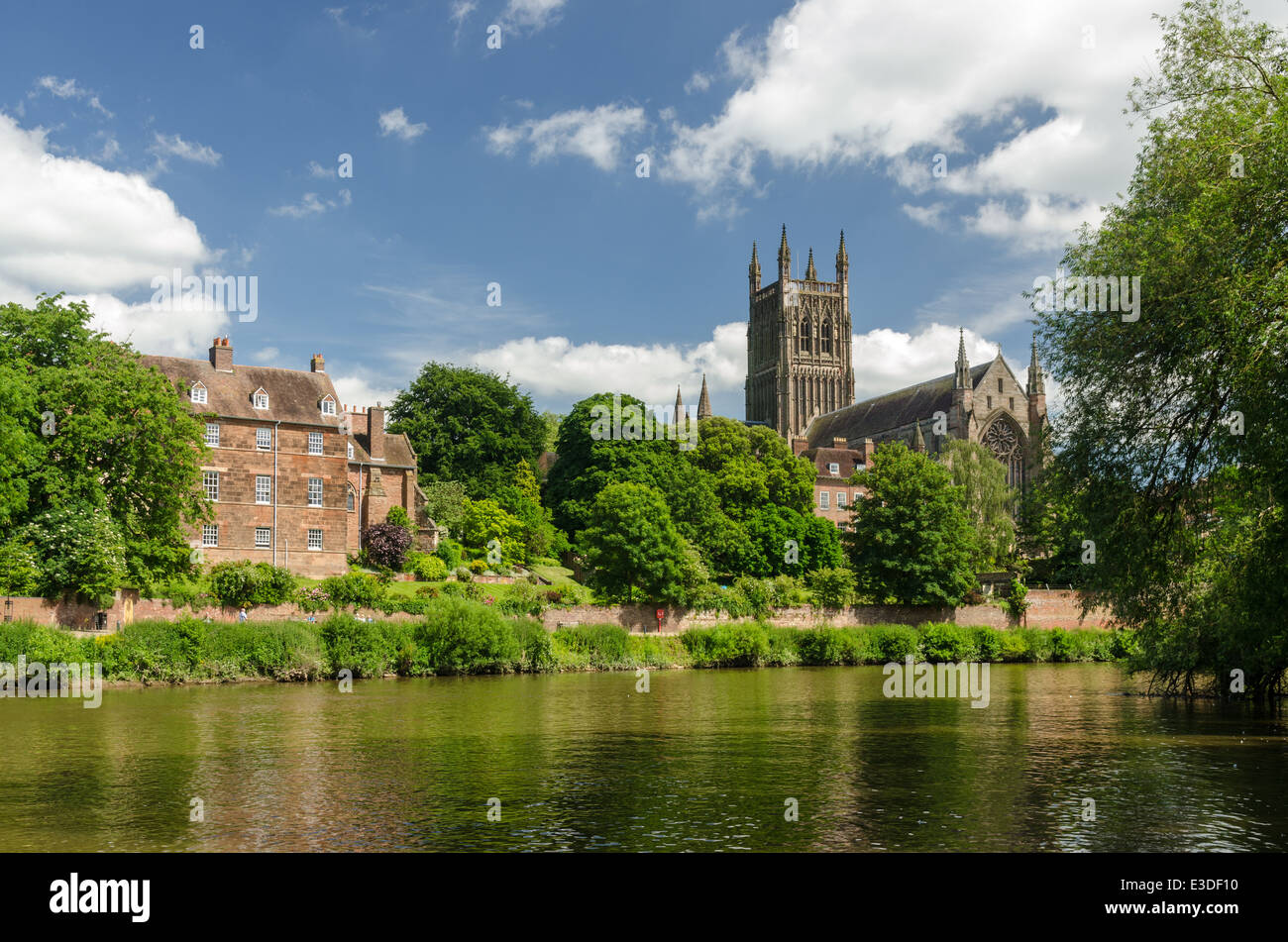 Worcester cathedral hi-res stock photography and images - Alamy