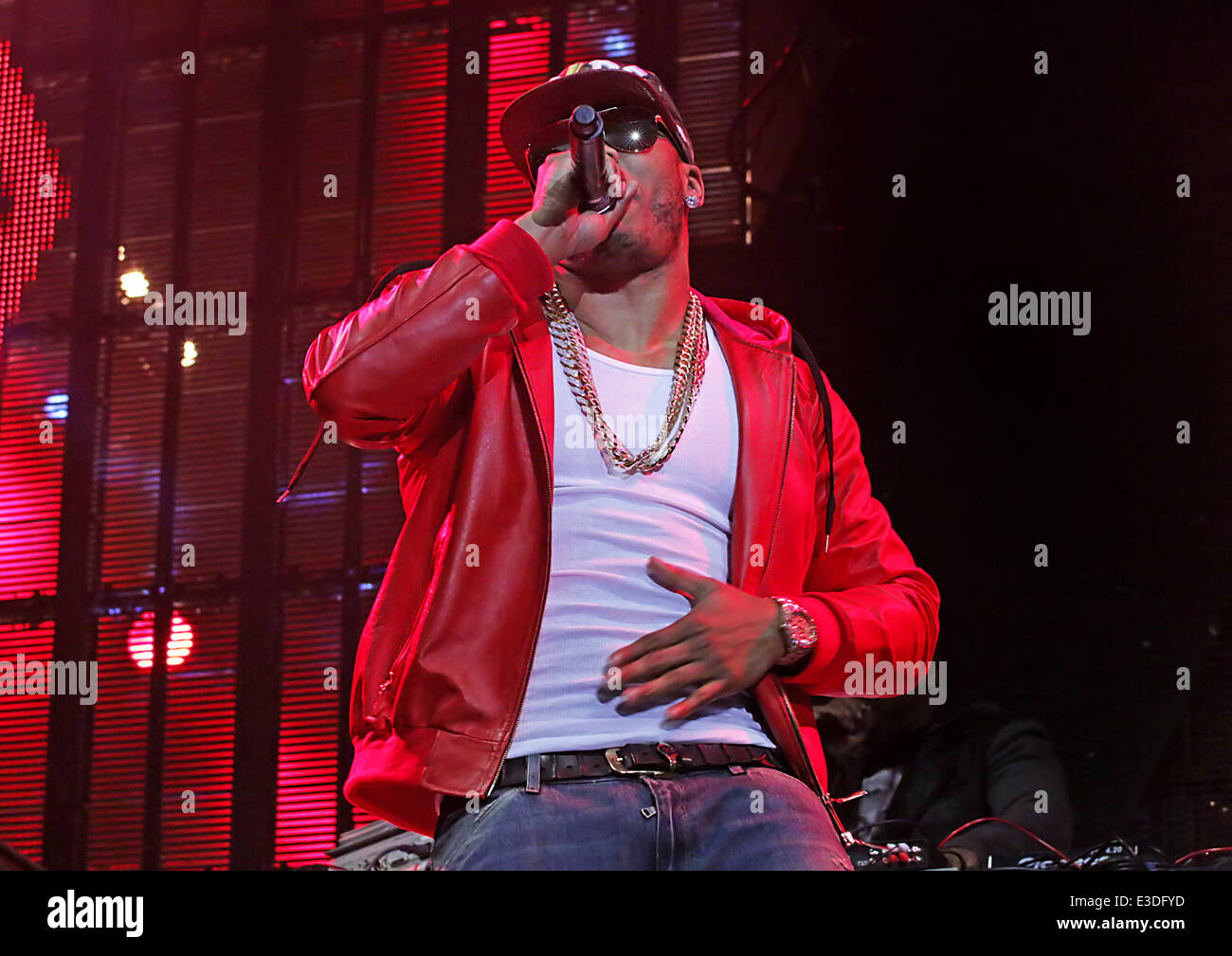 Nelly Performing at Liverpool Echo Arena for Radio 1 Xtra Featuring ...