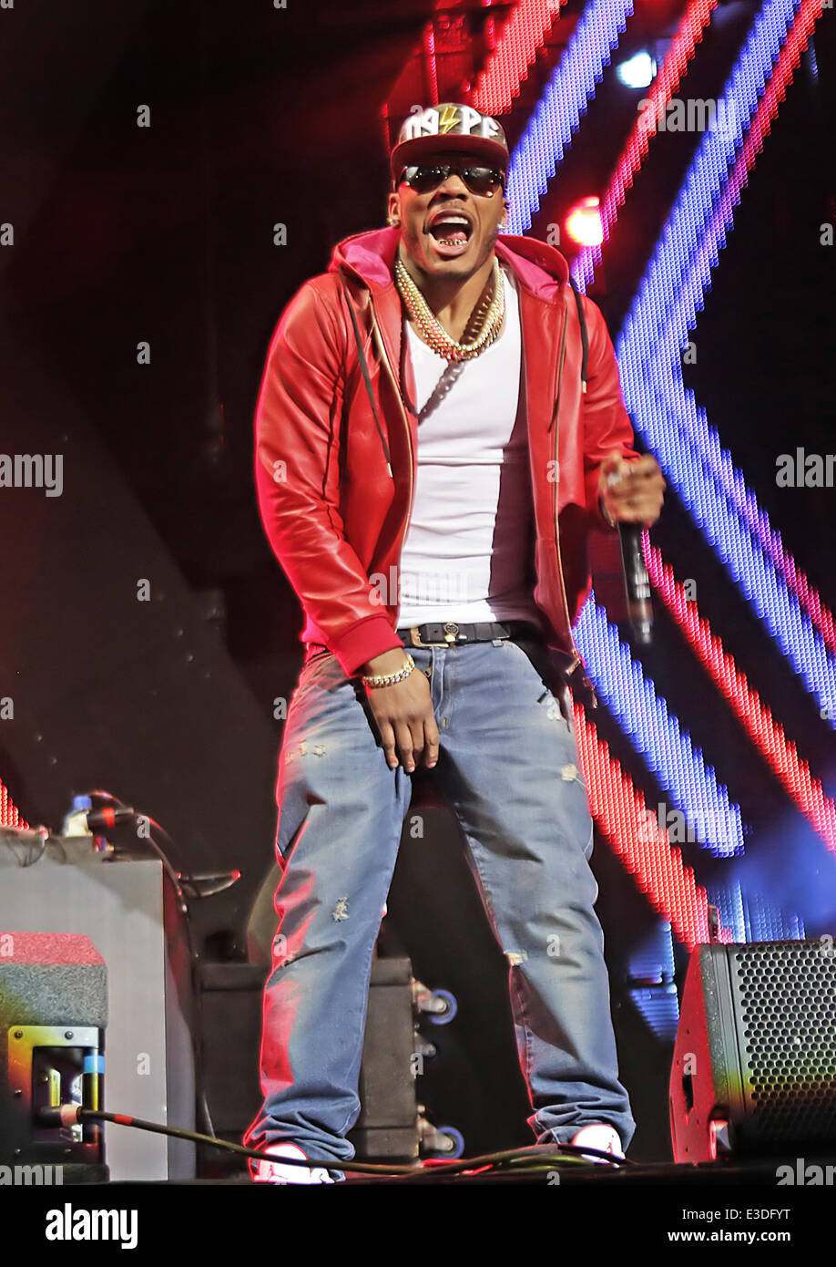 Nelly Performing at Liverpool Echo Arena for Radio 1 Xtra Featuring ...