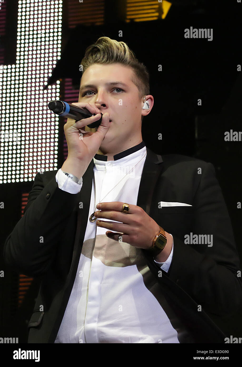 John Newman Performing at Liverpool Echo Arena for Radio 1 Xtra ...