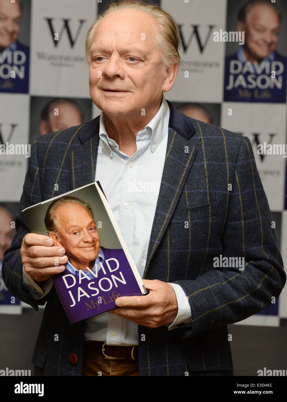 David Jason at a signing of his autobiography "My Life" at Waterstone's ...