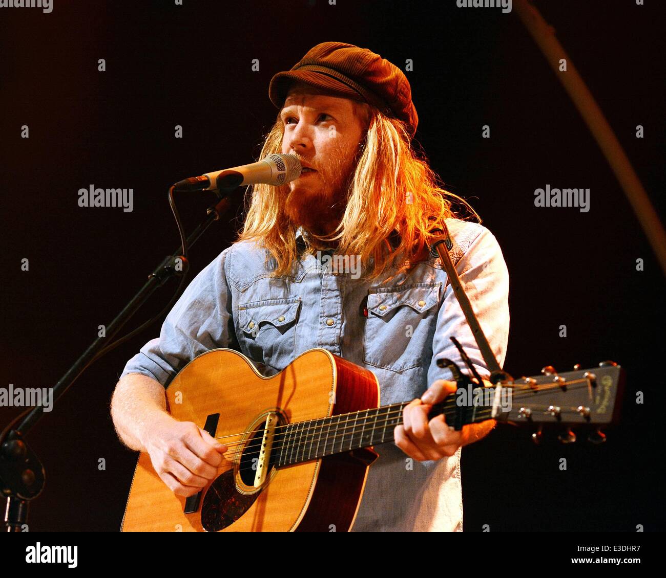 Passenger aka Mike Rosenberg performs at Vicar Street supported by Stu ...