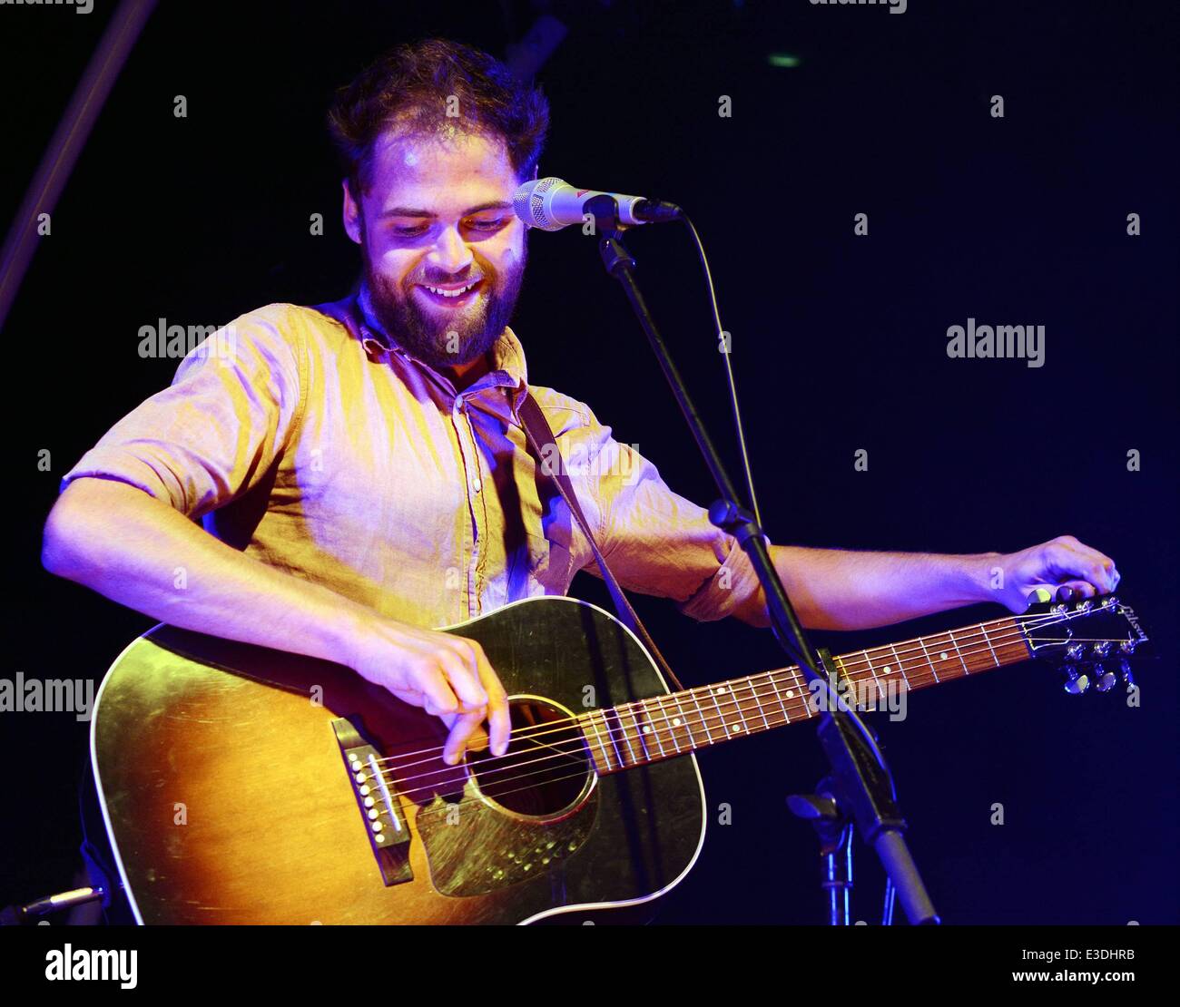 Passenger aka Mike Rosenberg performs at Vicar Street supported by Stu ...