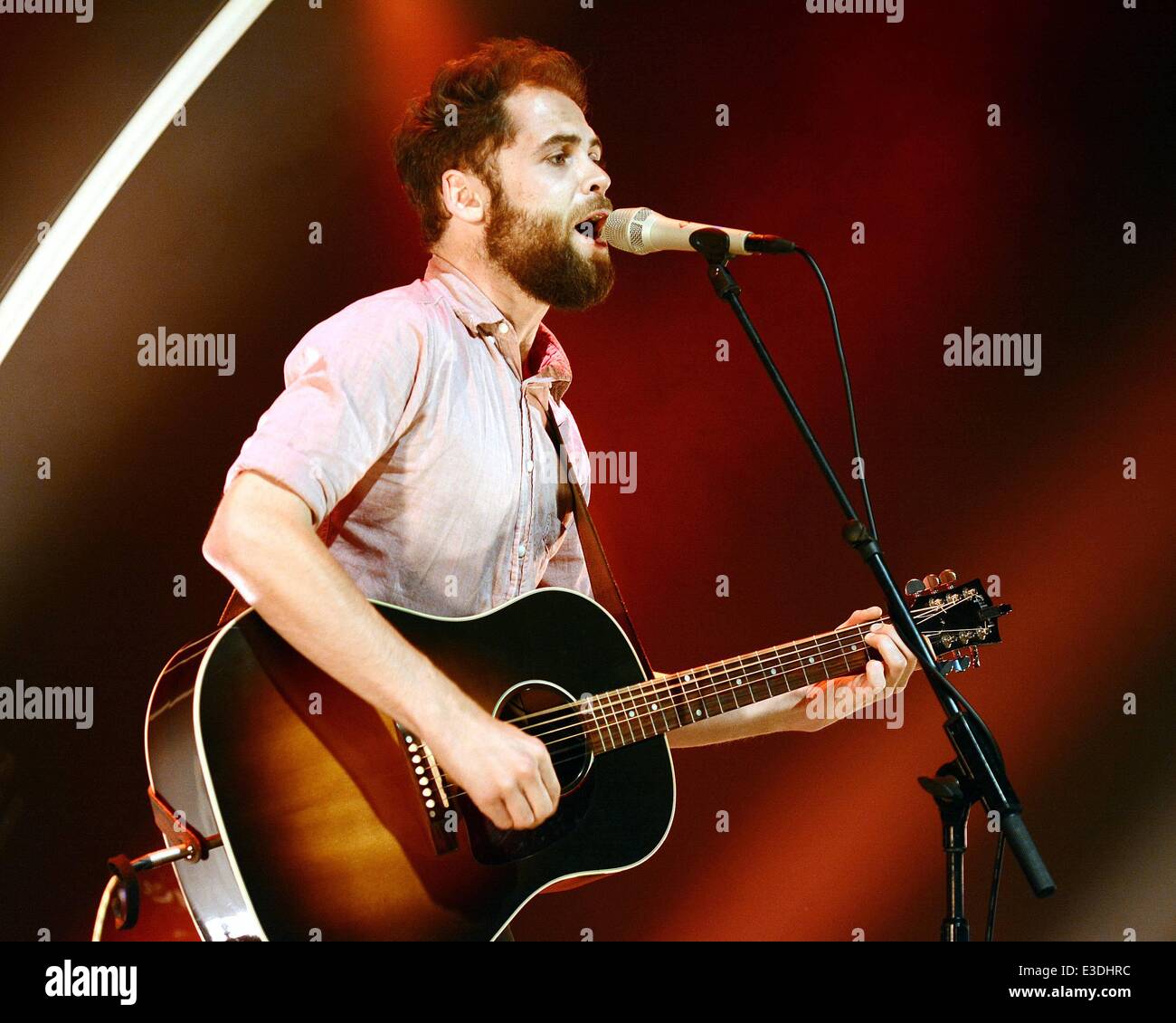 Passenger aka Mike Rosenberg performs at Vicar Street supported by Stu ...