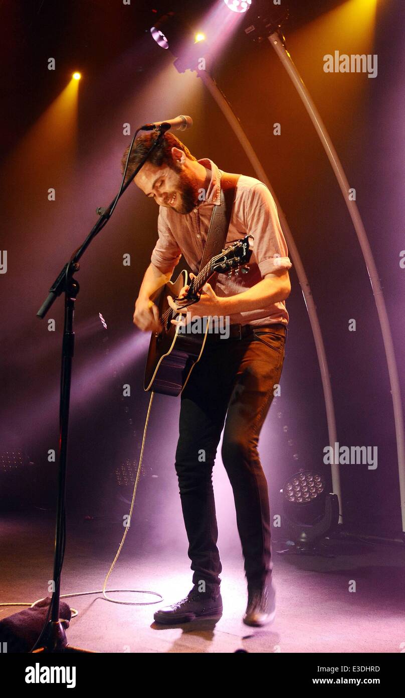 Passenger aka Mike Rosenberg performs at Vicar Street supported by Stu ...