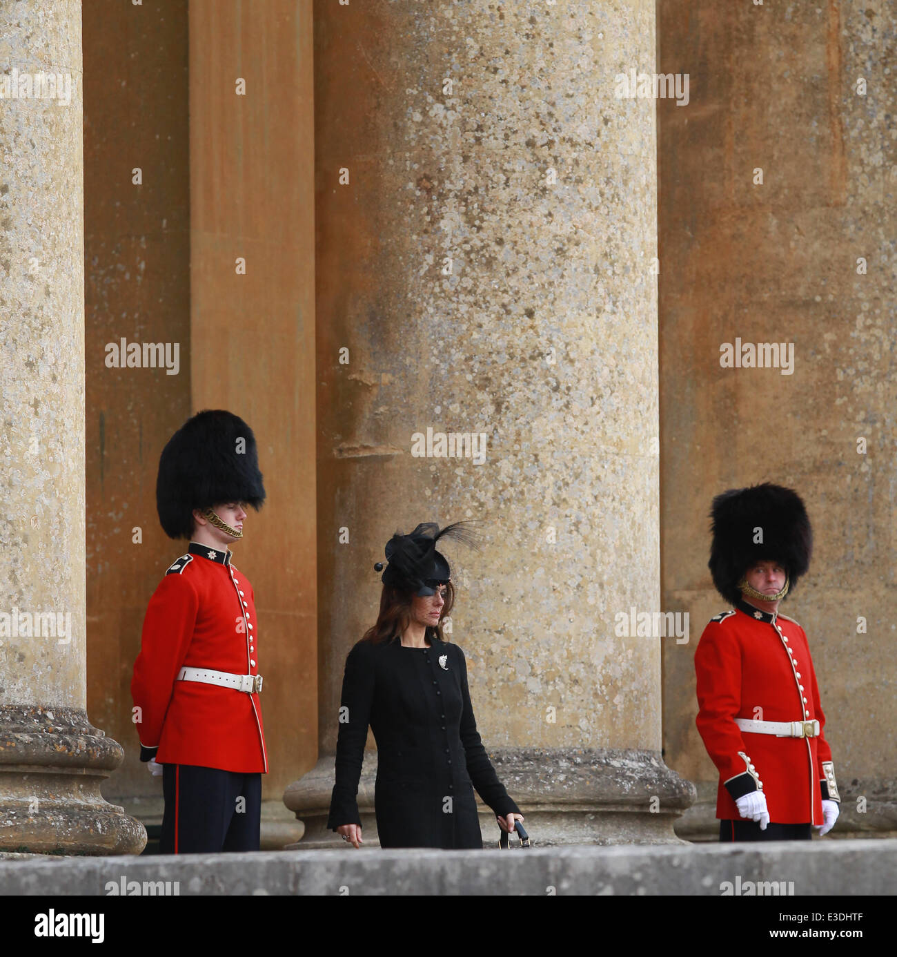 Elizabeth Hurley films a scene for the pilot show of US drama series ...