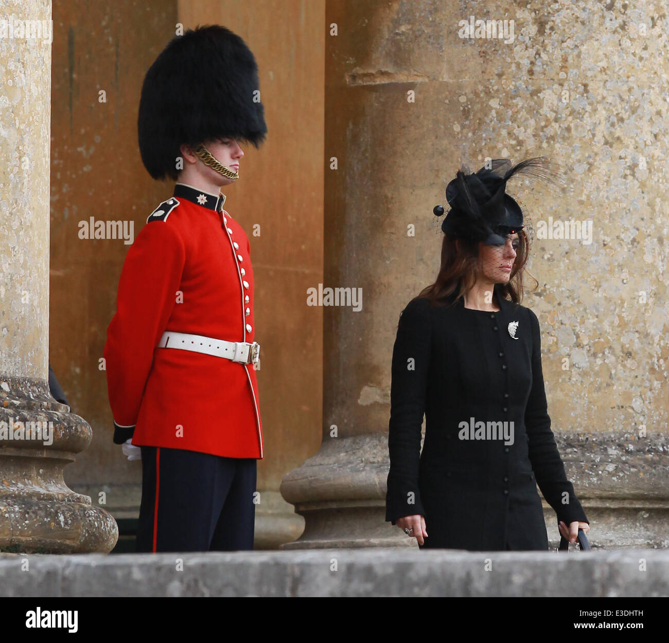 Elizabeth Hurley films a scene for the pilot show of US drama series ...