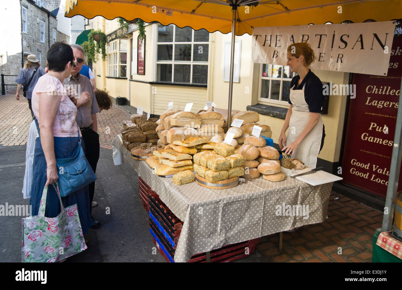 Stroud a small town in Gloucestershire in the south of the Cotswolds ...