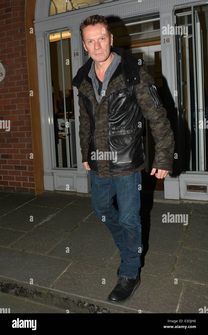 Members of U2 attend Anne Madden's art exhibition in Taylor Galleries ...