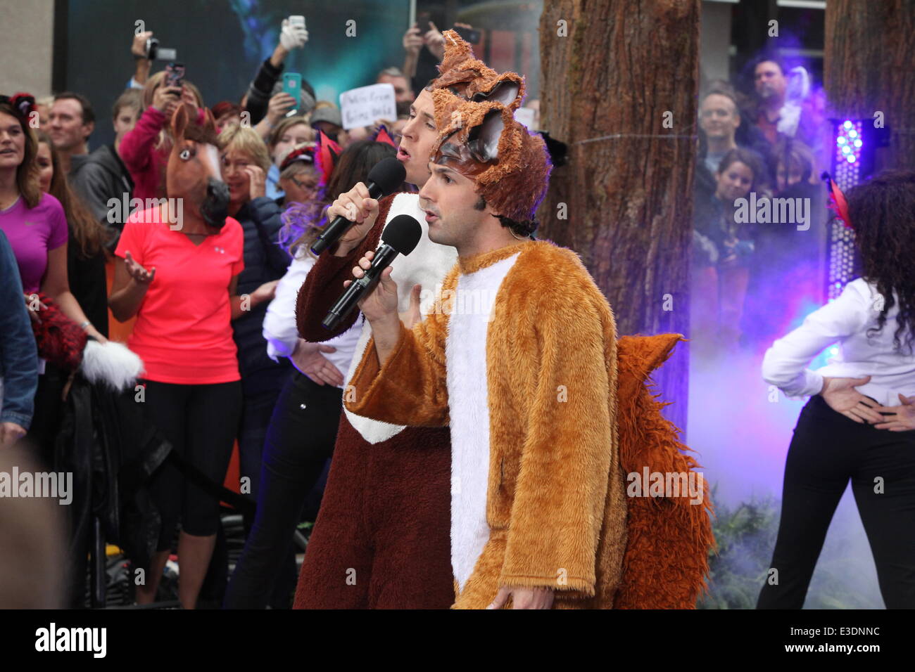 NBC Toyota Concert Series Presents Ylvis What does The Fox Say ...
