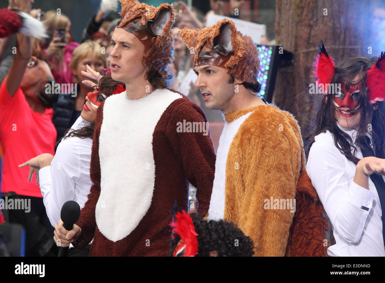 NBC Toyota Concert Series Presents Ylvis What does The Fox Say ...