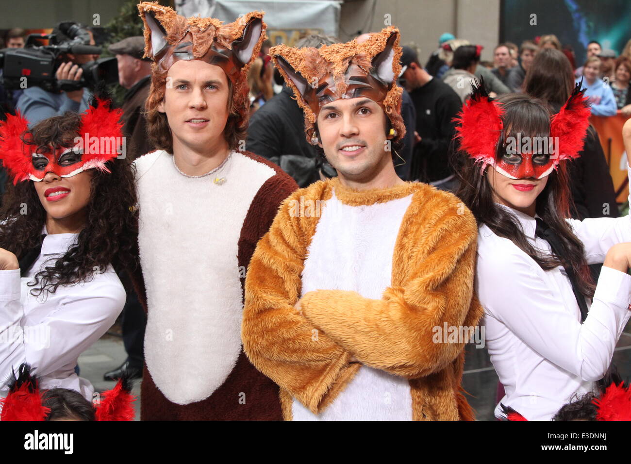 NBC Toyota Concert Series Presents Ylvis What does The Fox Say ...