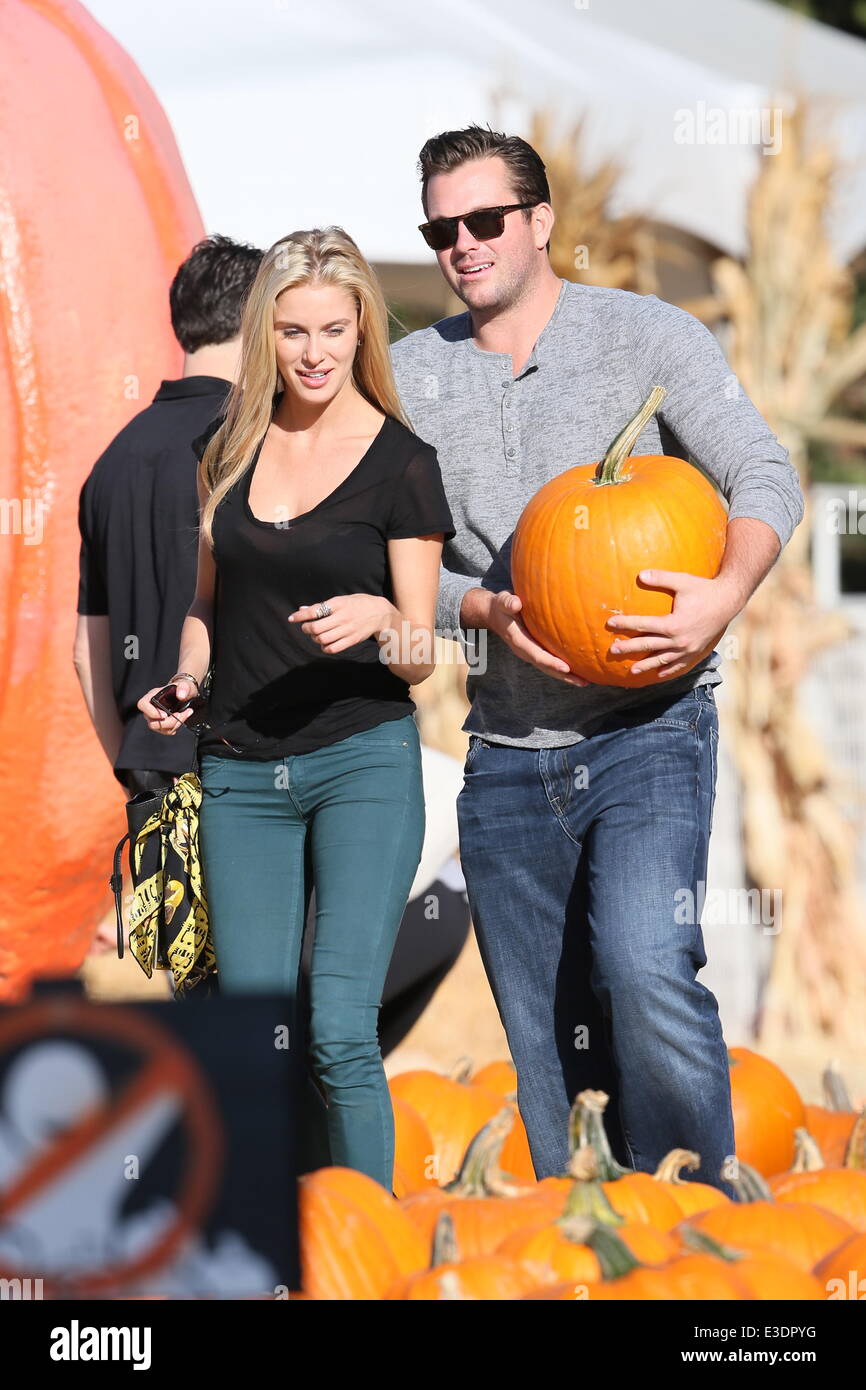 Doug Reinhardt takes his new girlfriend to Mr Bones Pumpkin Patch in ...