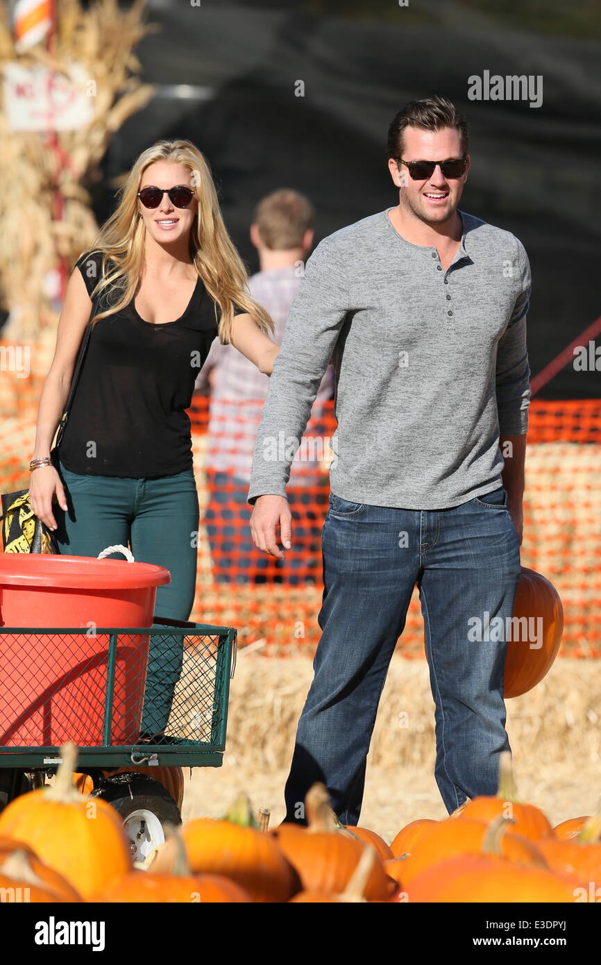 Doug Reinhardt takes his new girlfriend to Mr Bones Pumpkin Patch in ...