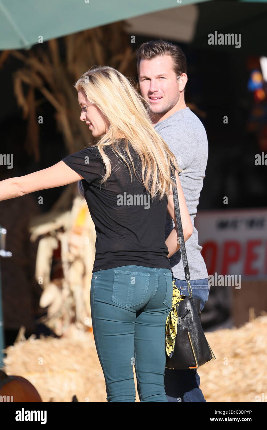 Doug Reinhardt takes his new girlfriend to Mr Bones Pumpkin Patch in ...