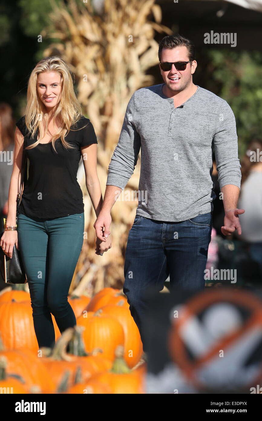 Doug Reinhardt takes his new girlfriend to Mr Bones Pumpkin Patch in ...