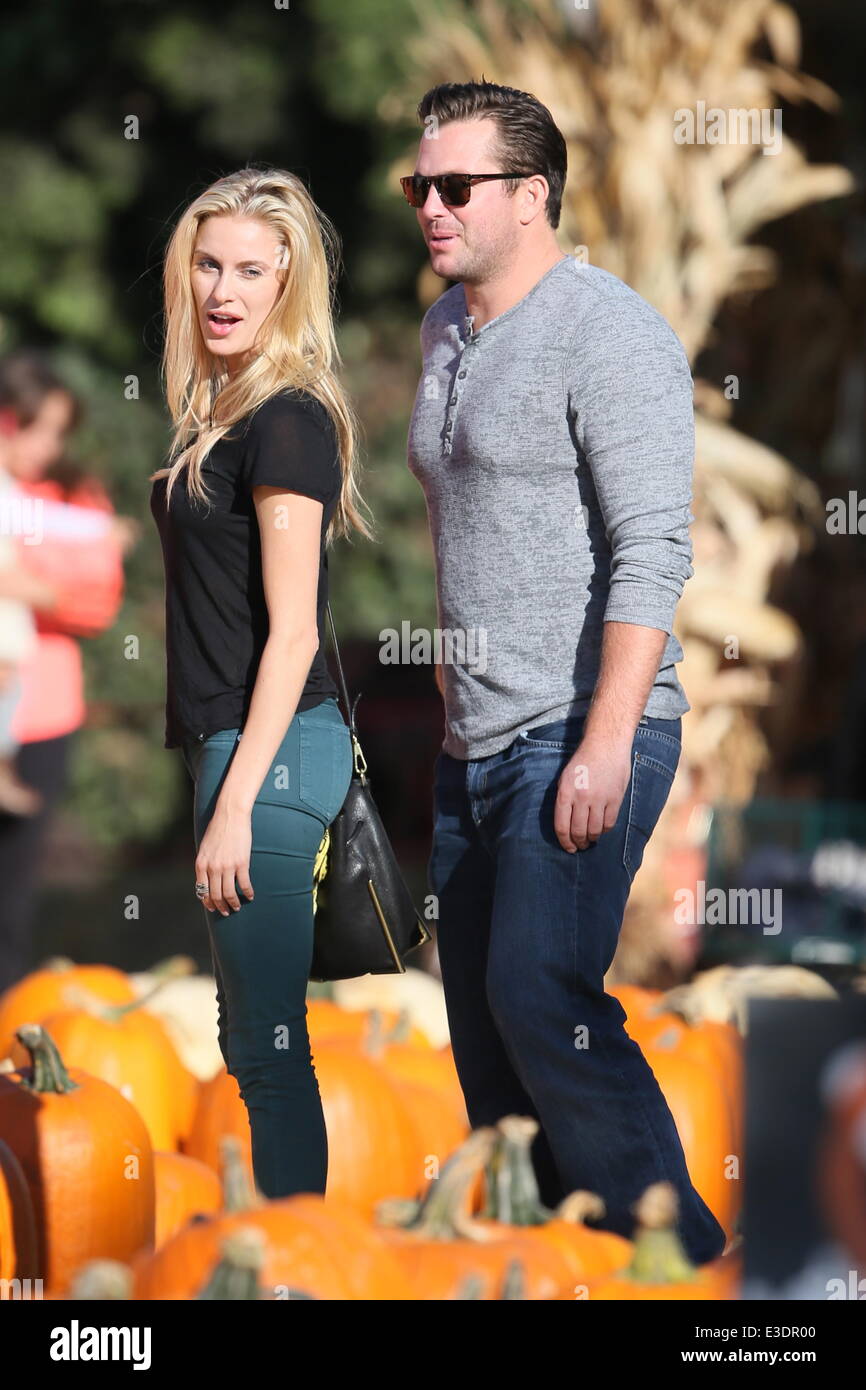 Doug Reinhardt takes his new girlfriend to Mr Bones Pumpkin Patch in ...