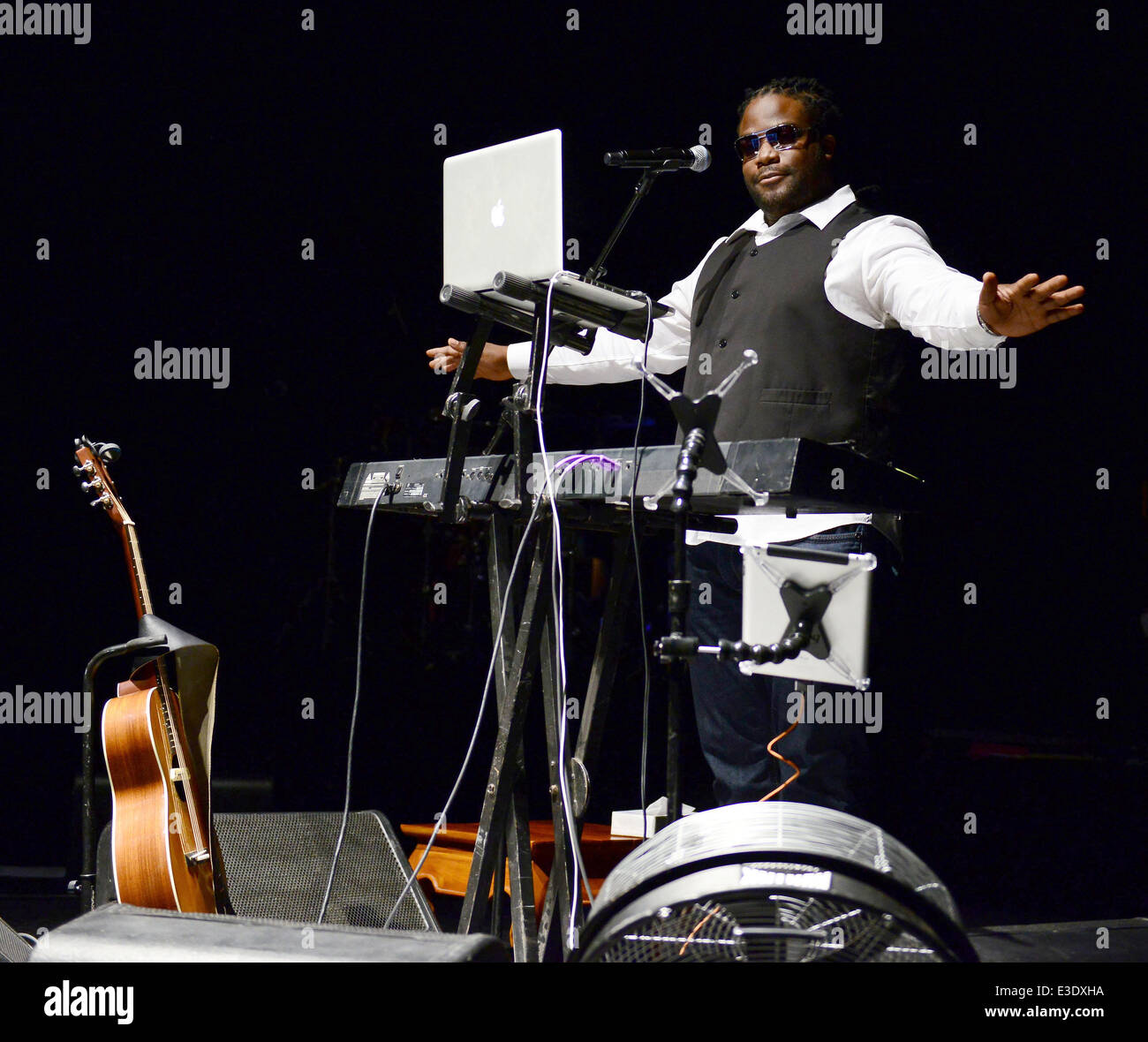 Gramps Morgan performs live as the opening act for India.Arie at The ...