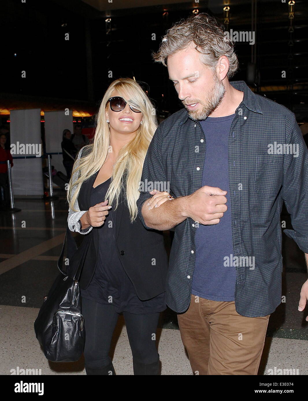 Jessica simpson husband eric johnson hi-res stock photography and ...