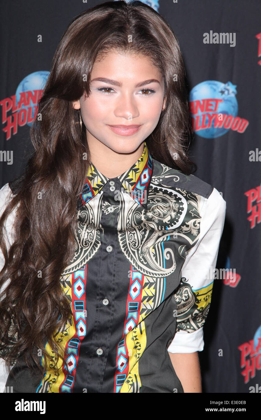 Zendaya Planet Hollywood Times Square High Resolution Stock Photography ...