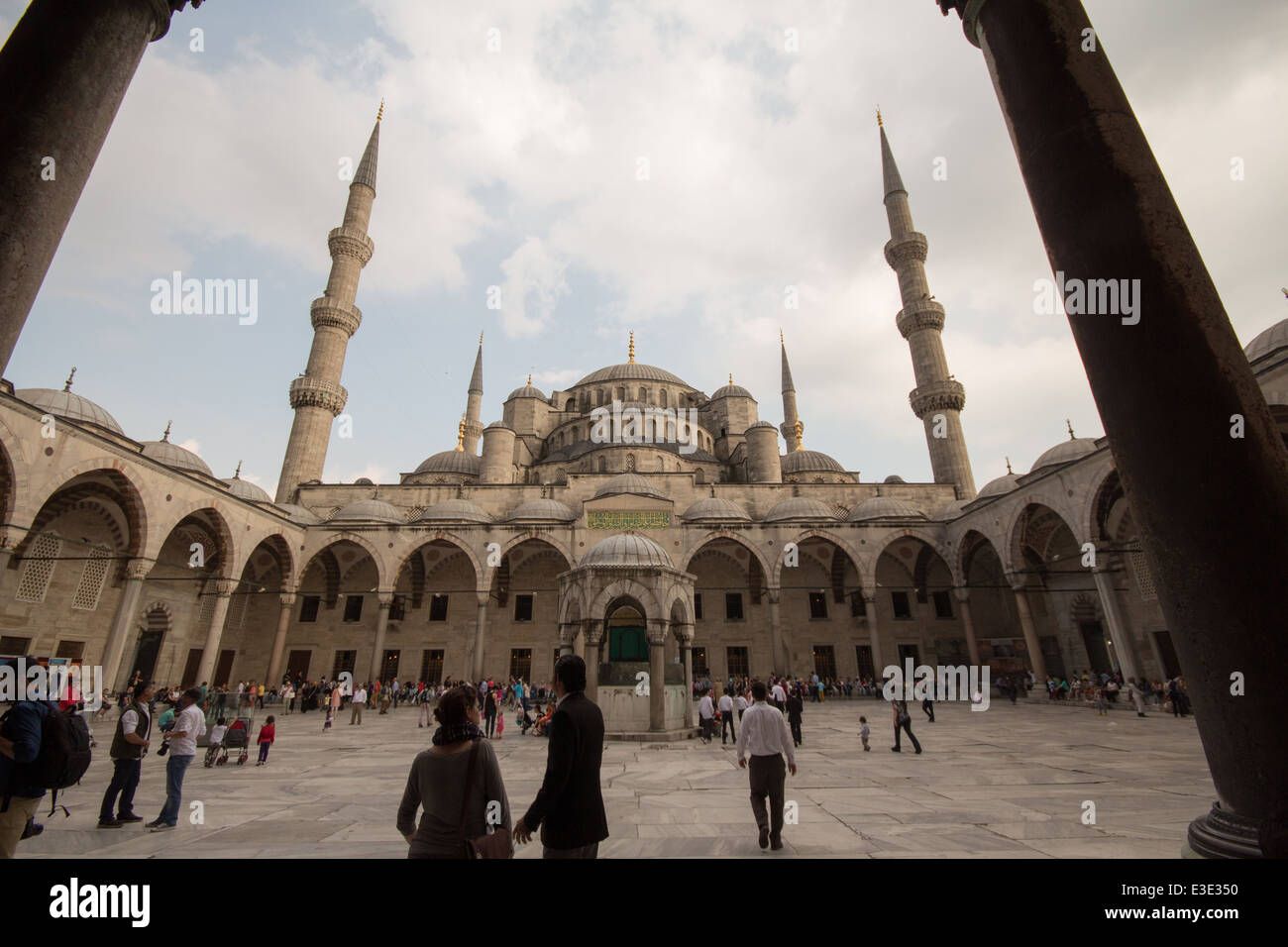 The entrance to the courtyard of the Blue Mosque Istanbul Turkey Stock ...