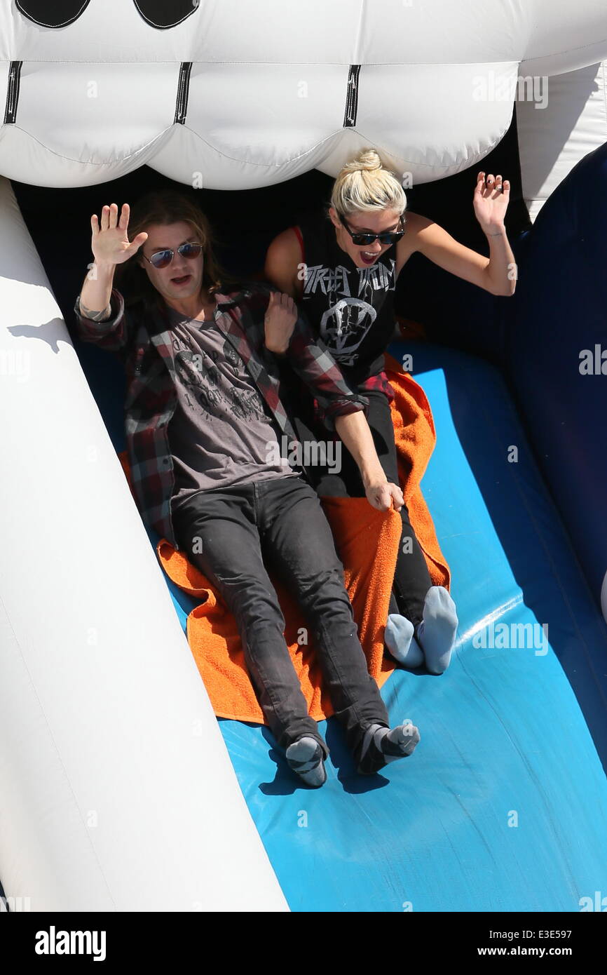 Caroline D'Amore and husband Bobby Alt seen choosing a pumpkin at Mr ...