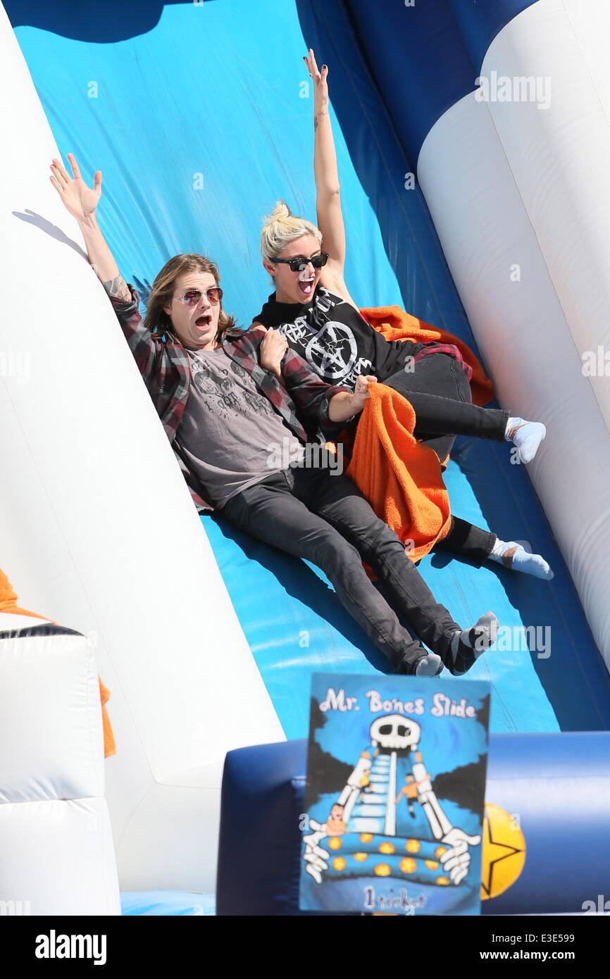 Caroline D'Amore and husband Bobby Alt seen choosing a pumpkin at Mr ...