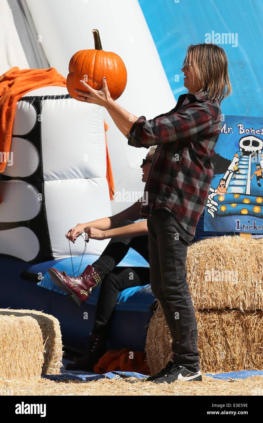 Caroline D'Amore and husband Bobby Alt seen choosing a pumpkin at Mr ...
