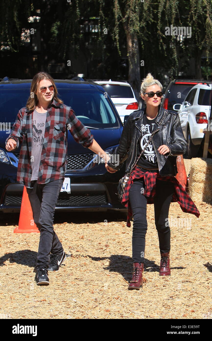 Caroline D'Amore and husband Bobby Alt seen choosing a pumpkin at Mr ...