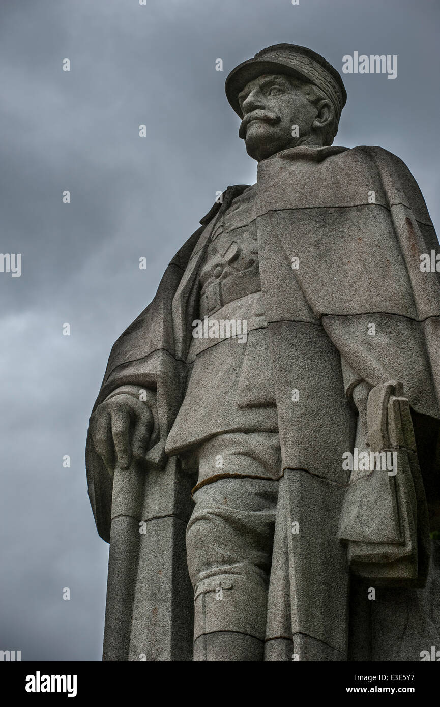 Marshal foch statue hi-res stock photography and images - Alamy