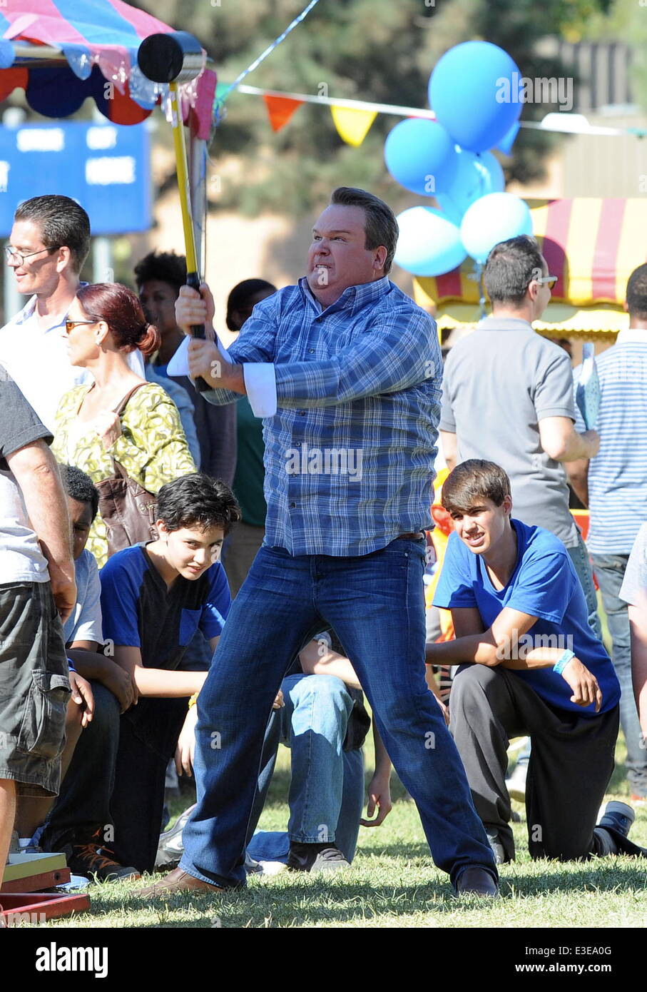 Strong man game carnival hi-res stock photography and images - Alamy