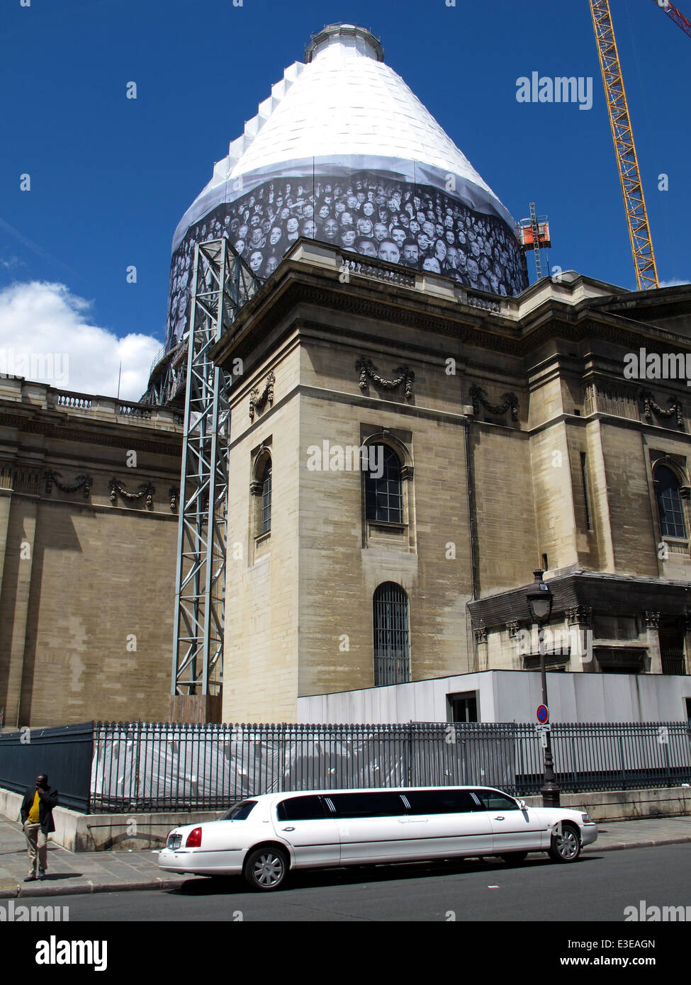 4160 portraits of anonymous people by photographer JR,Eglise du ...