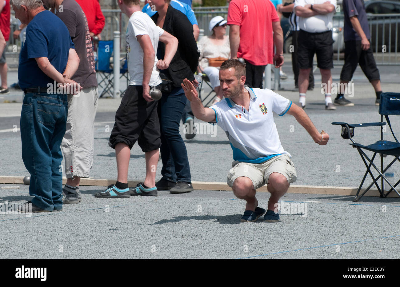 Male boules petanque players villedieu hi-res stock photography and ...