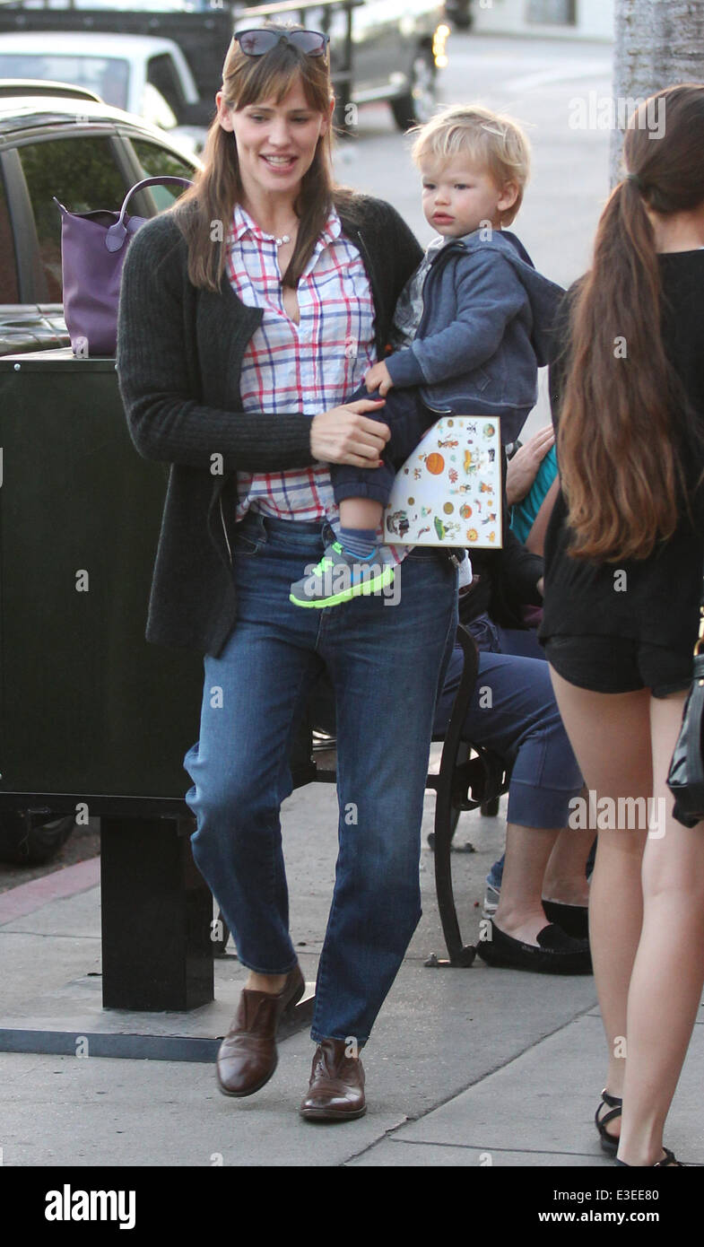 Jennifer Garner and her son Samuel Garner Affleck leave Cafe Vida in ...