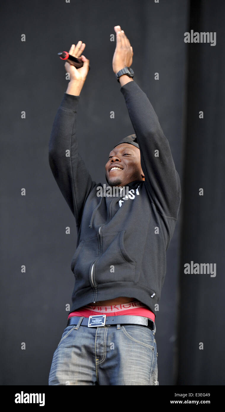 Dizzee Rascal performs live in concert at Finsbury Park Featuring ...