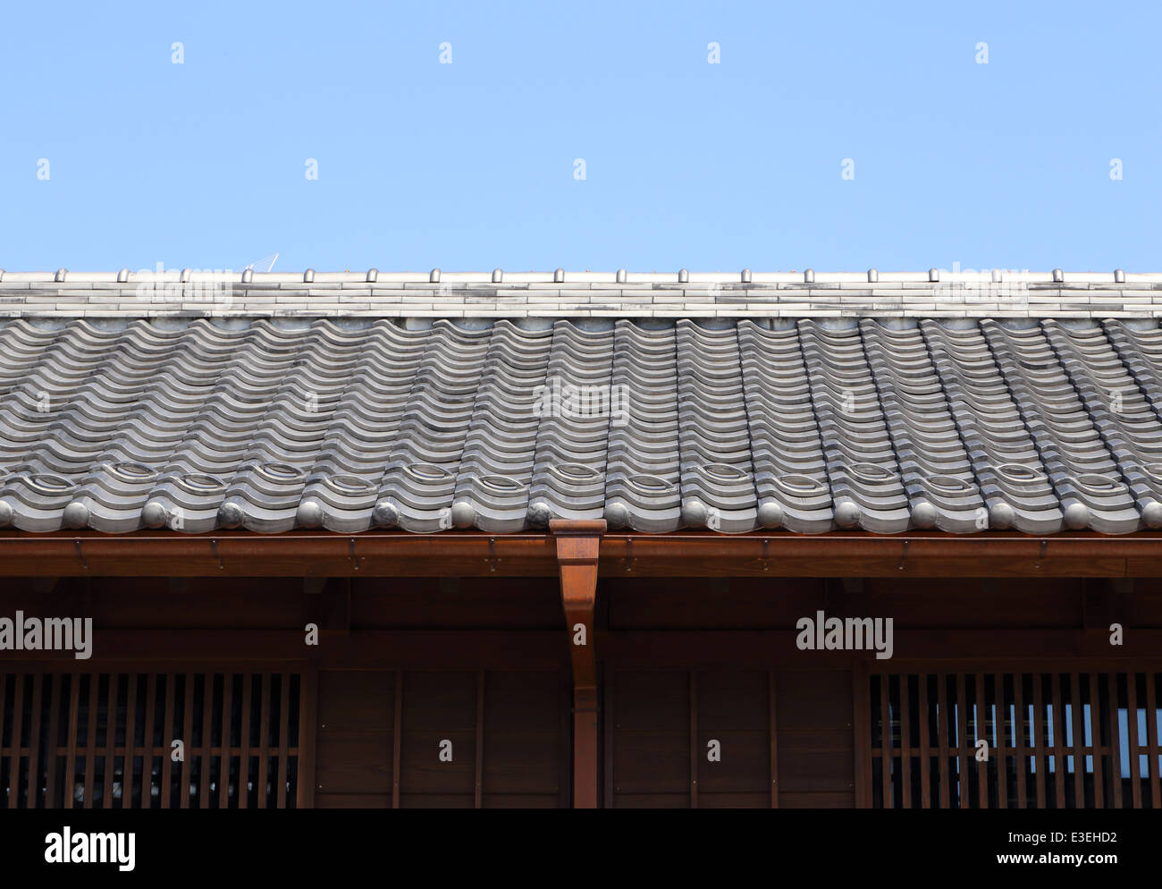 Japanese roof tile hi-res stock photography and images - Alamy