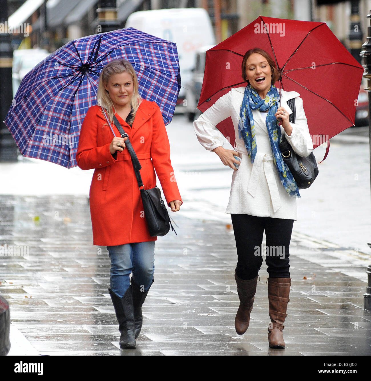 Bonnie Sveen and Lisa Gormley pictured filming the Australian soap ...