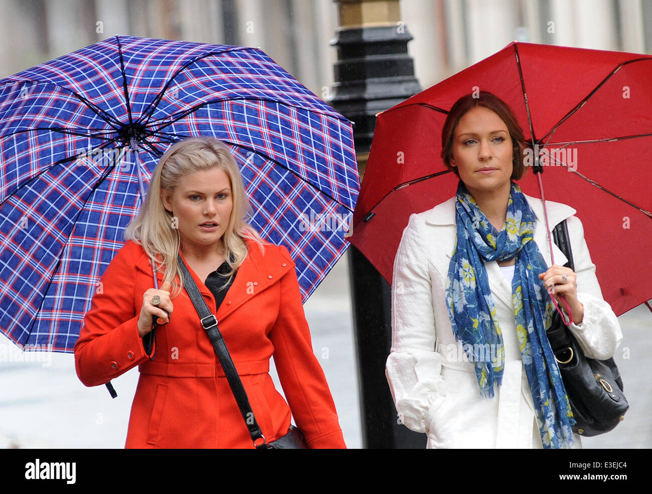 Bonnie Sveen and Lisa Gormley pictured filming the Australian soap ...