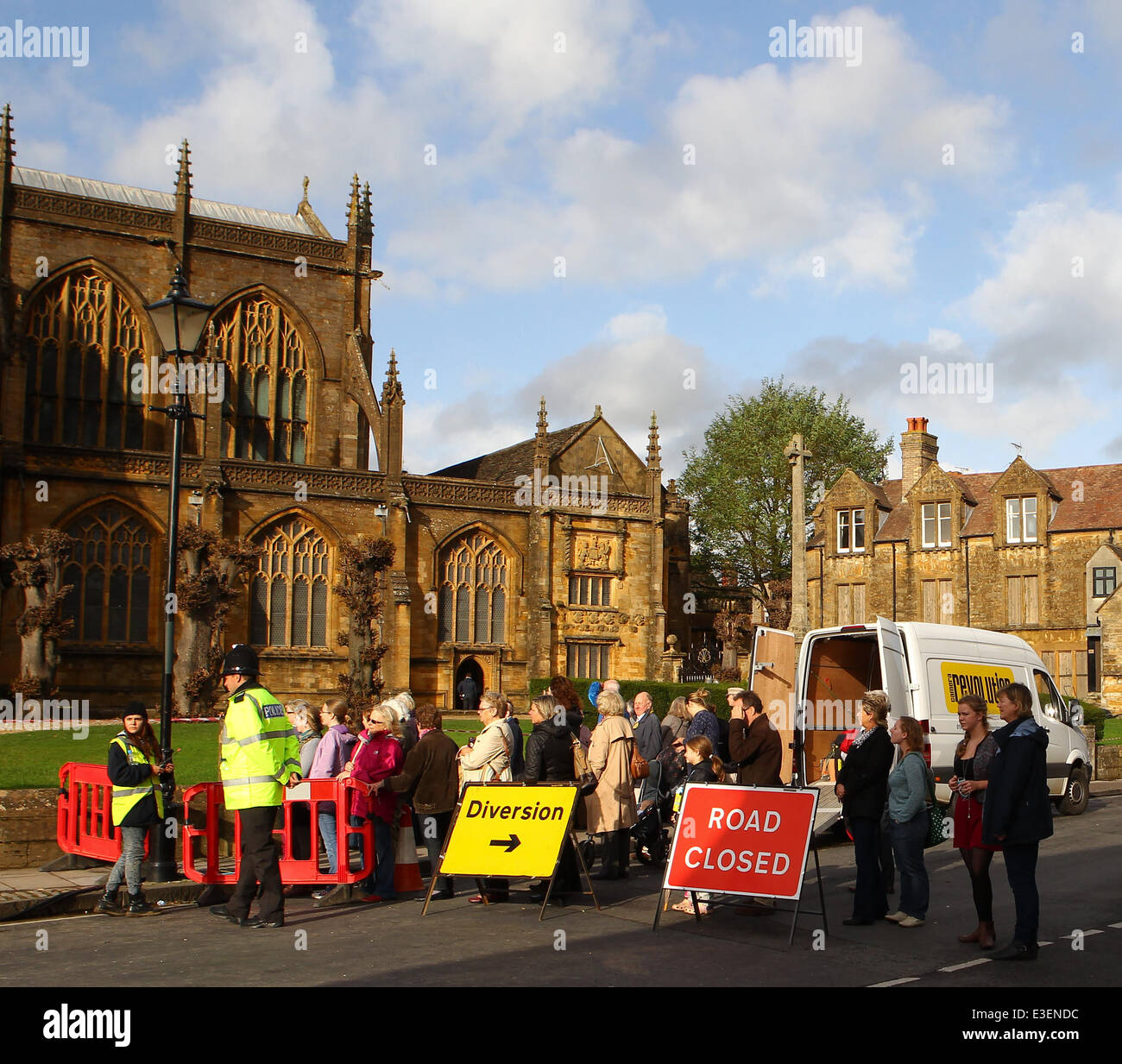 Madding crowd dorset hi-res stock photography and images - Alamy
