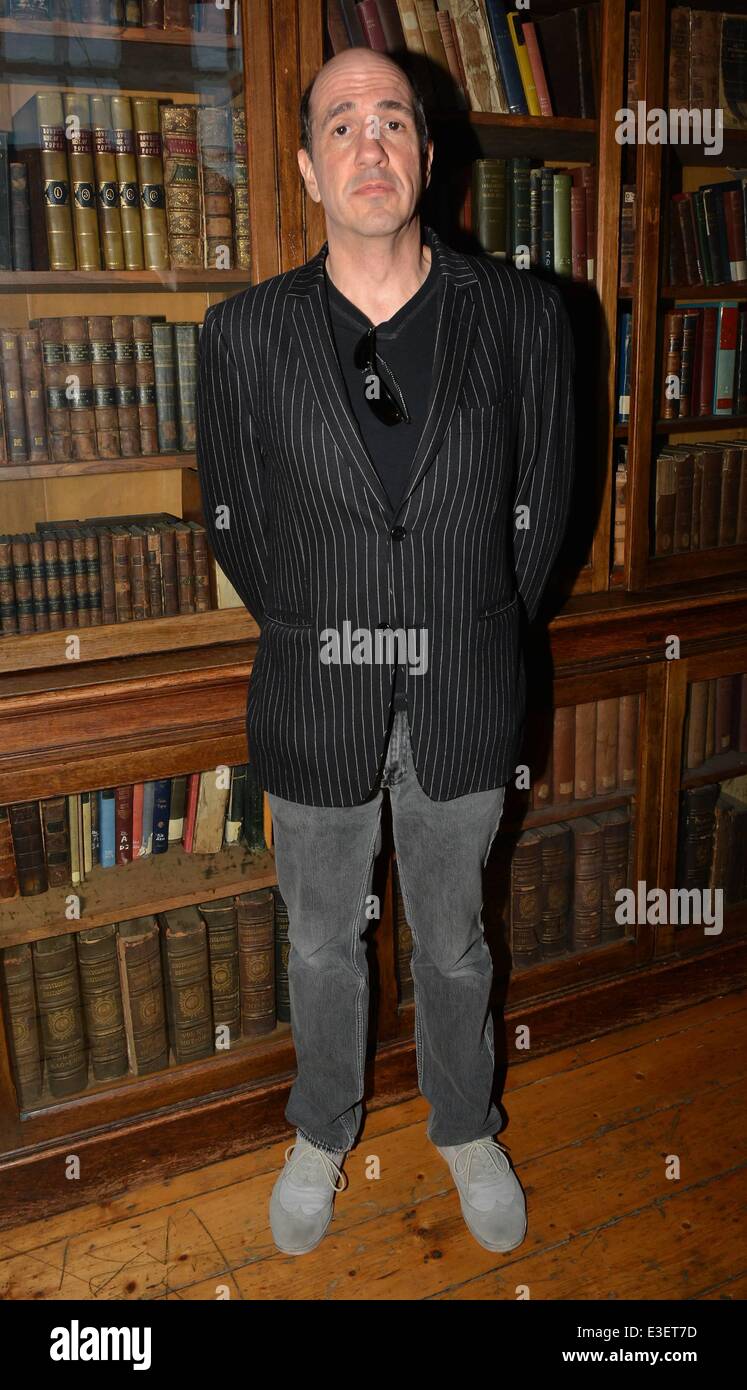 Scrubs actor Sam Lloyd receives the Burke Medal for Outstanding ...