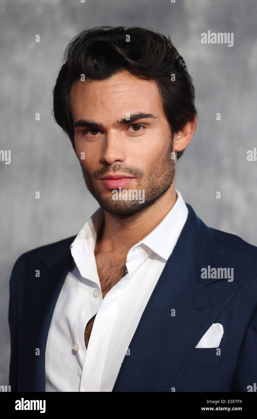 'Thor: The Dark World' World premiere - Arrivals Featuring: Mark ...