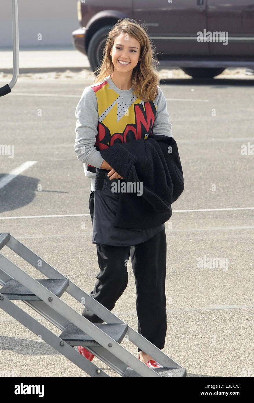 Jessica Alba shooting scenes in Malibu California for the up coming ...