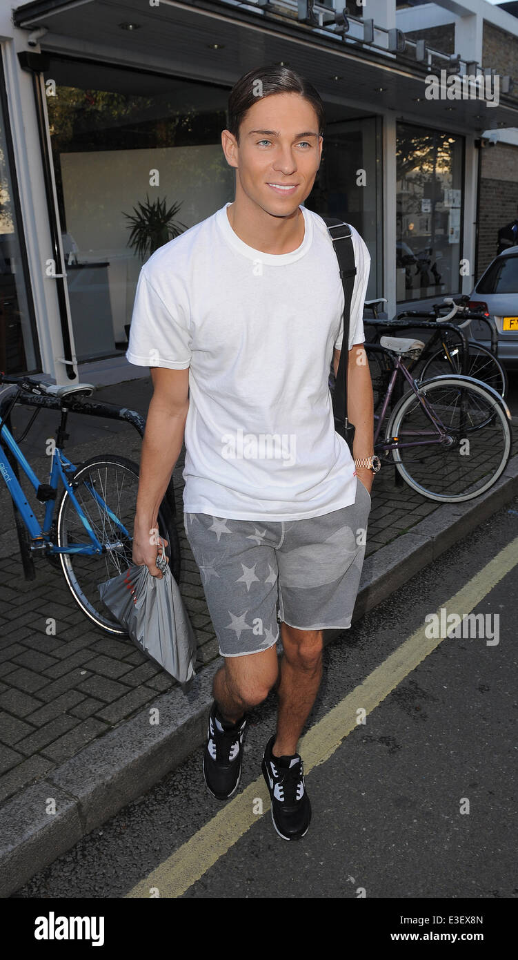 Celebrities arriving at the Riverside Studios to film a episode of TV ...