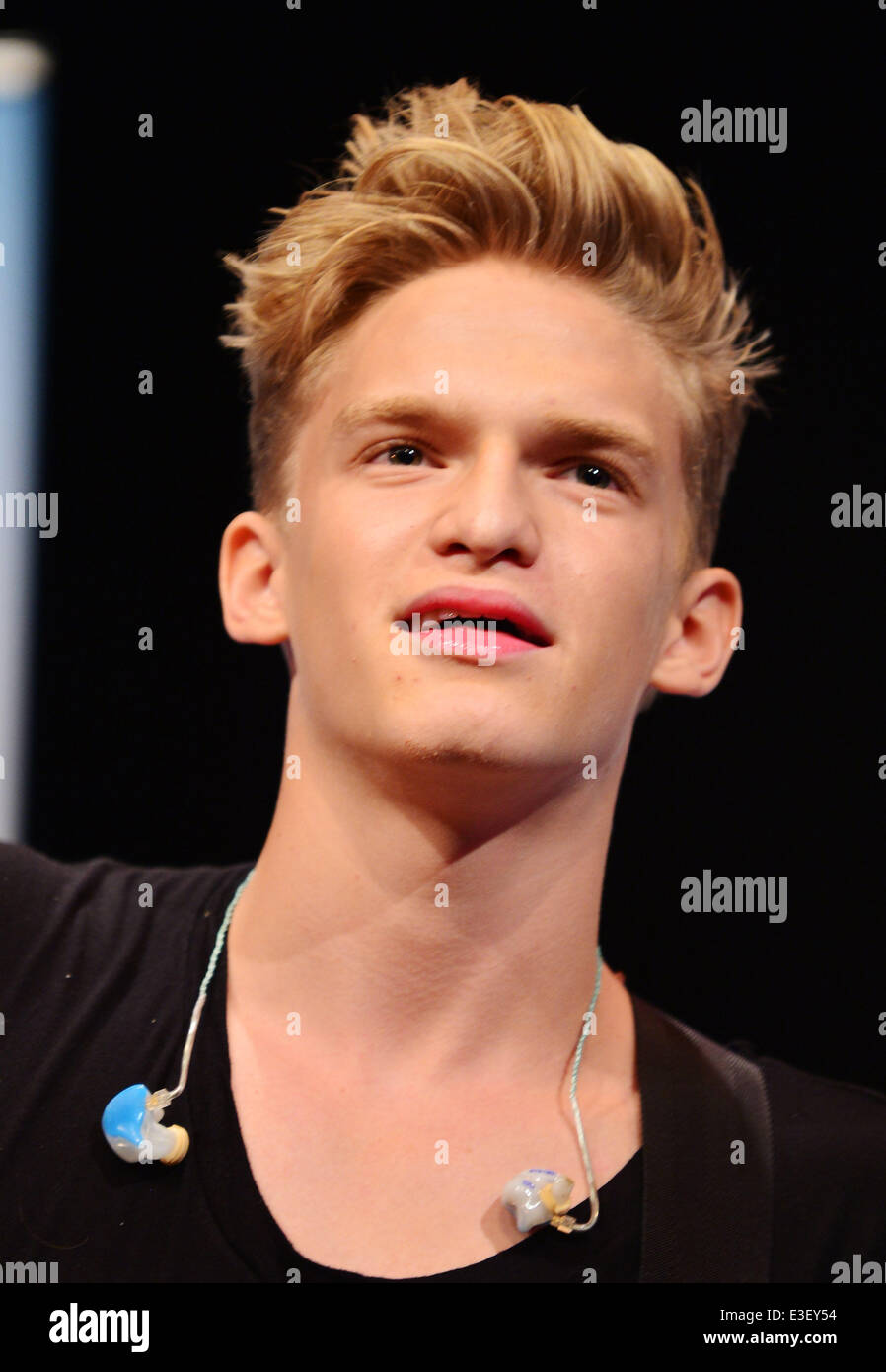 Cody Simpson performs, greets fans and signs copies of his book ...
