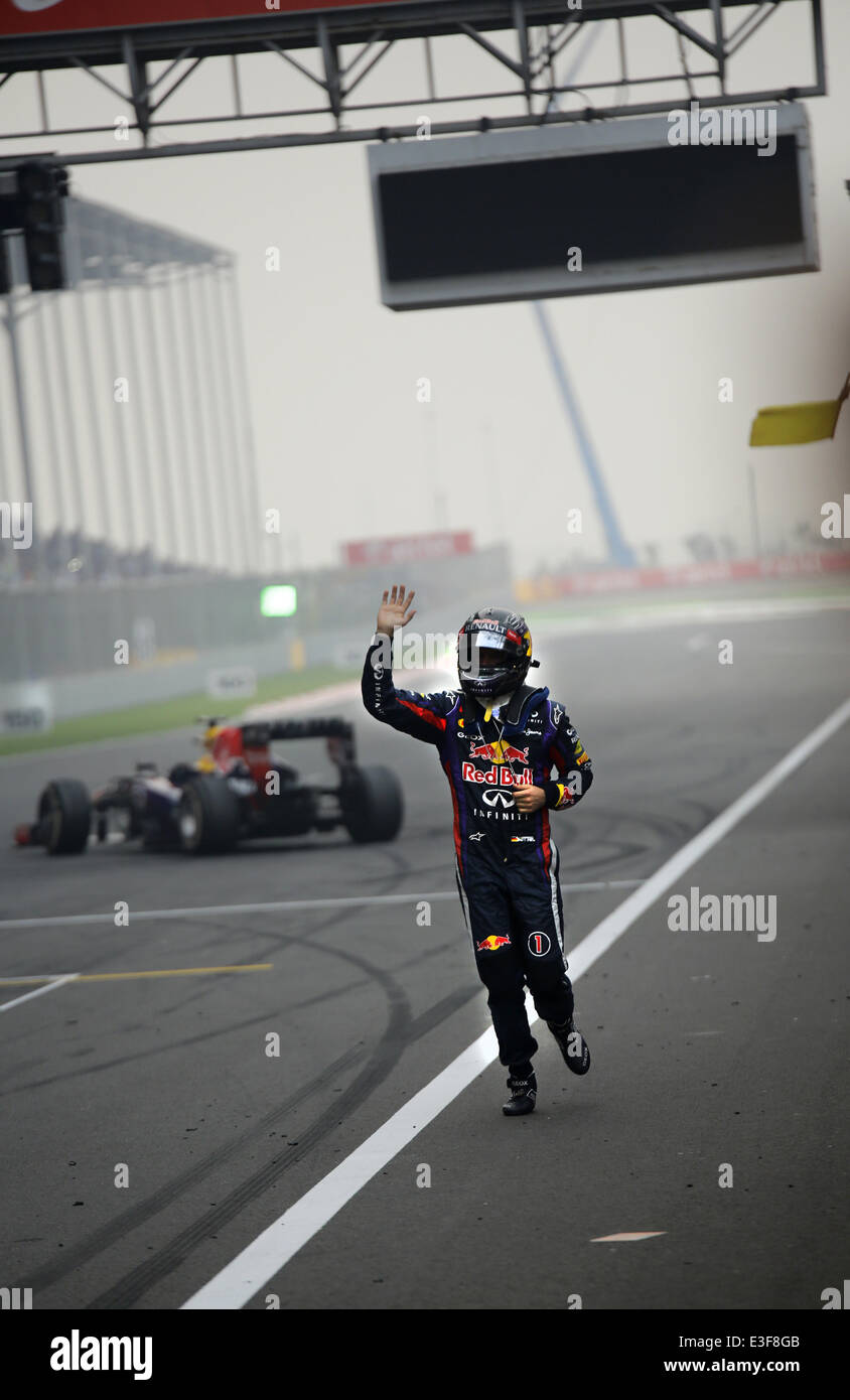 Red bull renault rb9 hi-res stock photography and images - Alamy