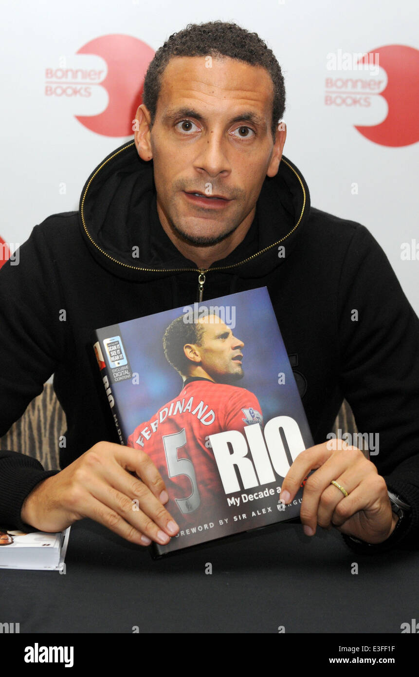 Rio Ferdinand signing his book 'Rio: My Decade as a Red' at Waterstones ...